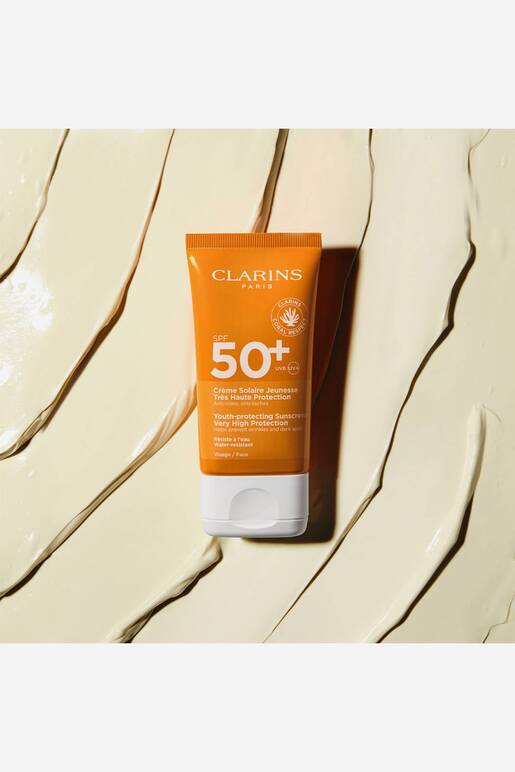 Protector Solar Antiedad Muy Alta Protección SPF50+ Clarins 50 ml ...