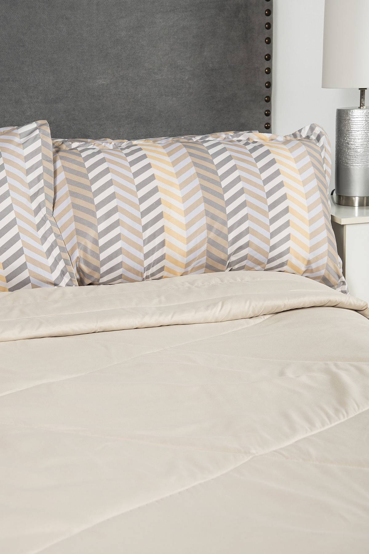 Edredón de Microfibra Deconova Legacy | Deprati Tienda Online