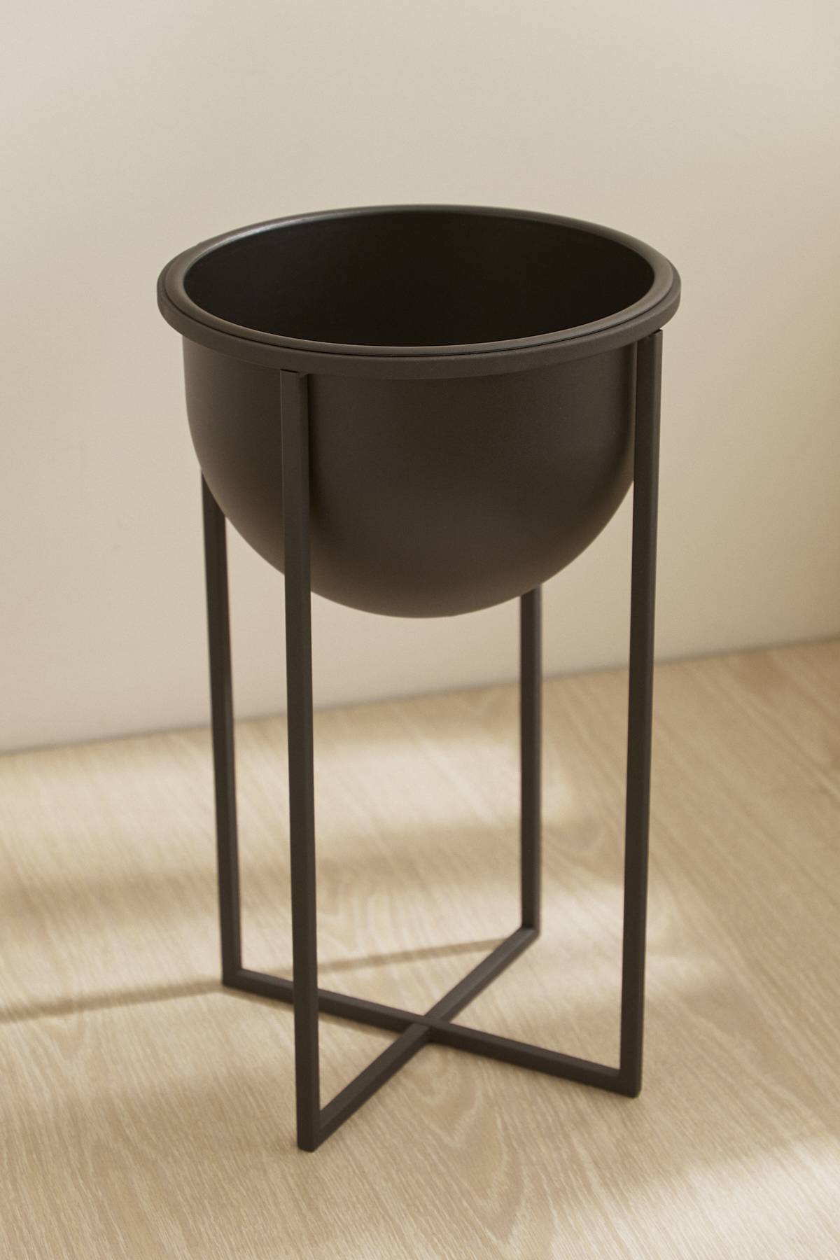 Macetero con Base Concepts | Deprati Tienda Online