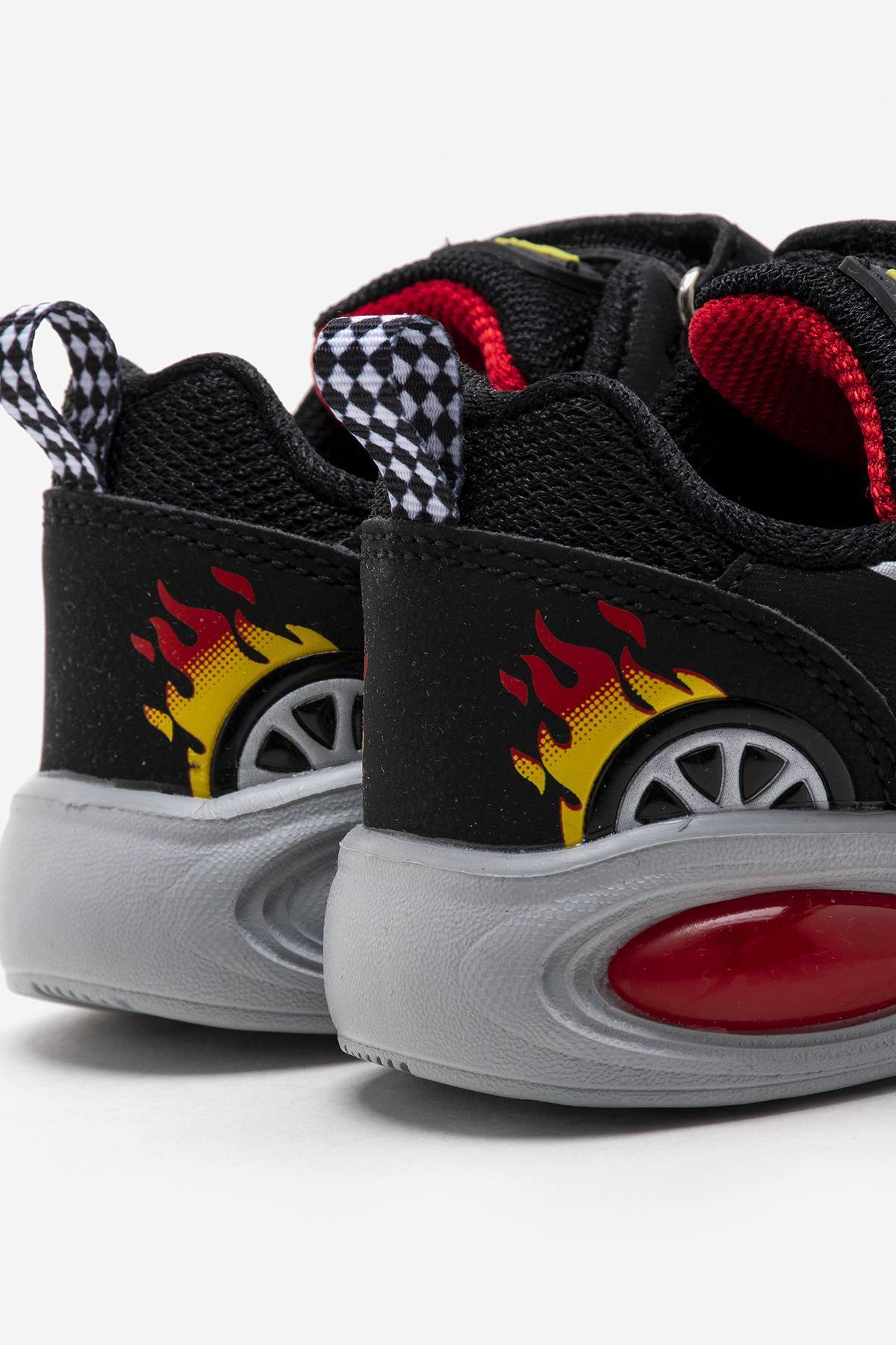 Zapato Deportivo de Cars con Luces Exces | De Prati Tienda Online