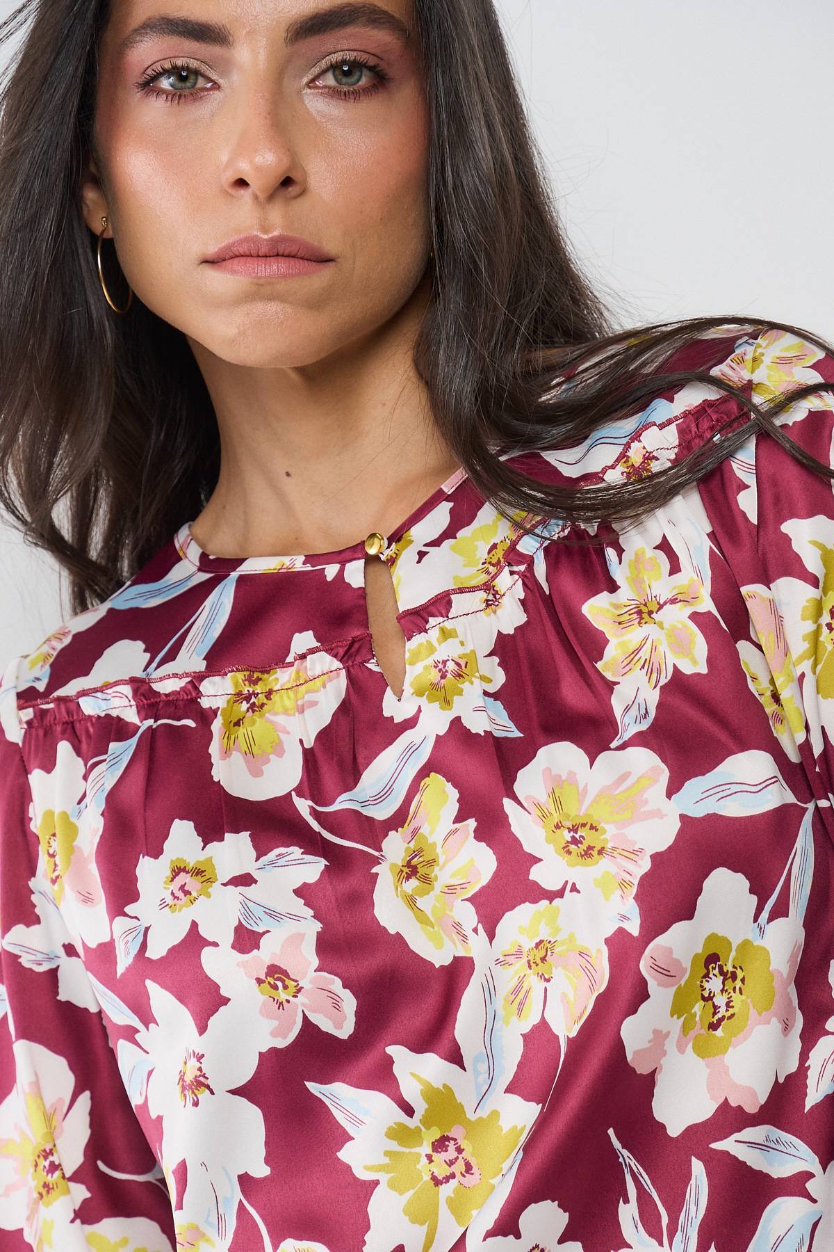 Blusa Cuello Peter Pan Expressions | Deprati Tienda Online