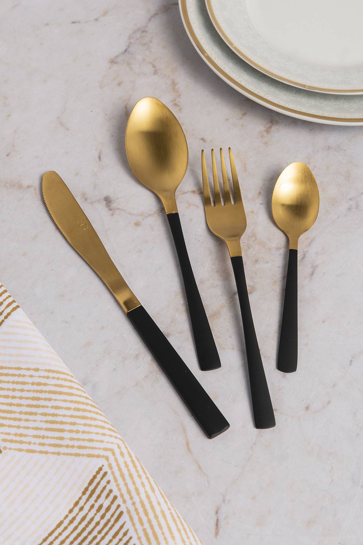 Set de Cubiertos Five x16 | Deprati Tienda Online