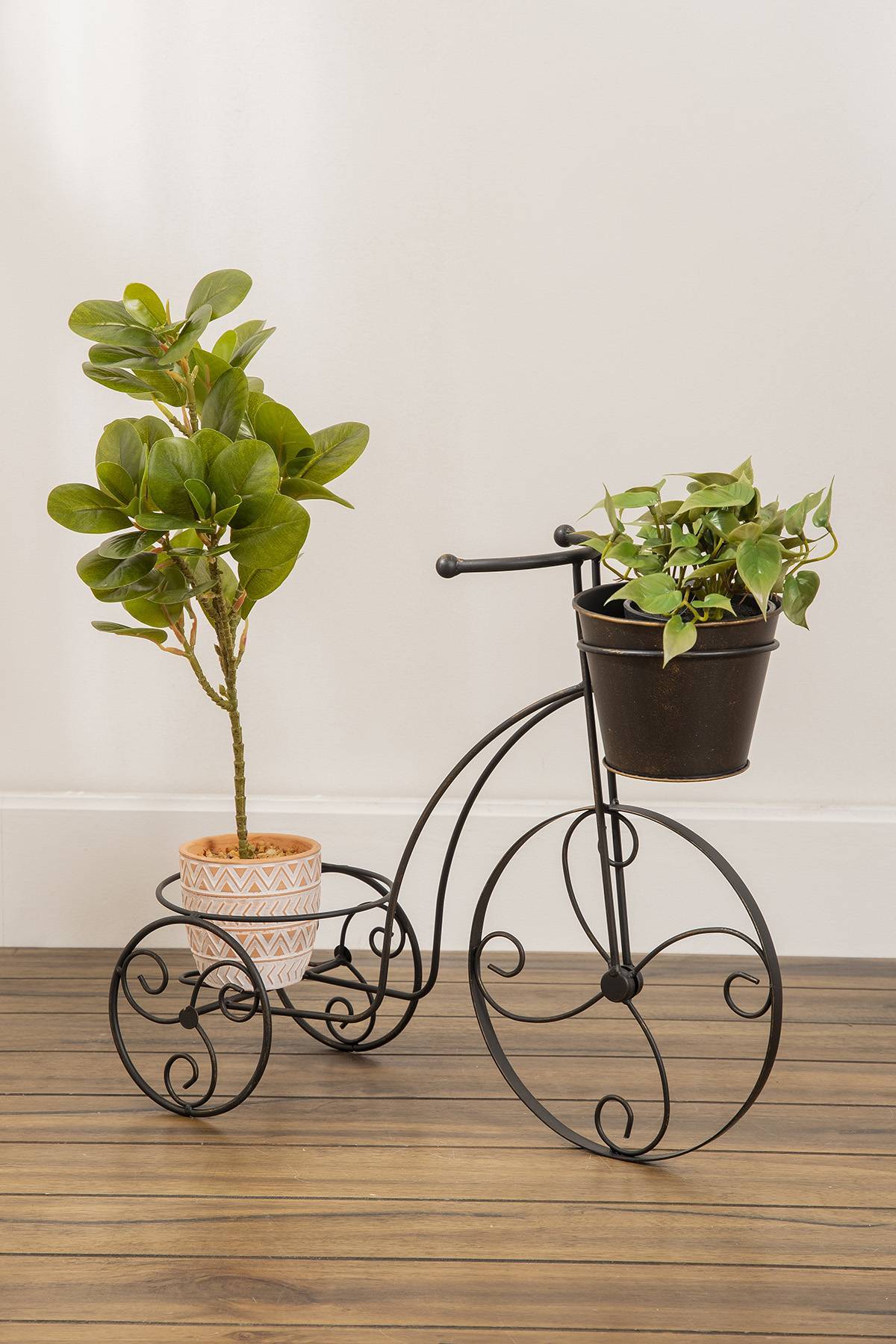 Porta Macetero de Hierro Negro Concepts | Deprati Tienda Online