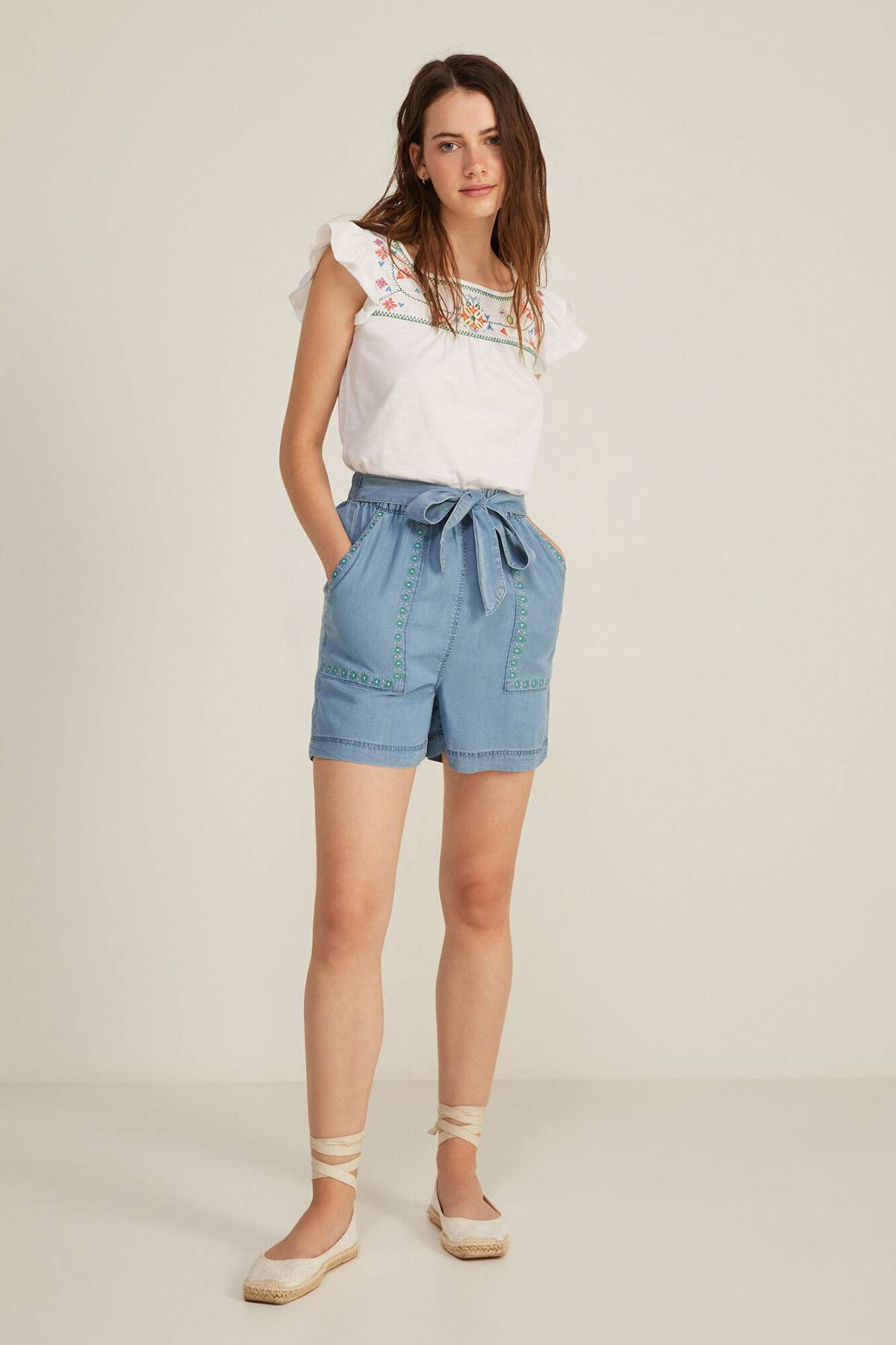 Short con Bordados Springfield | Deprati Tienda Online