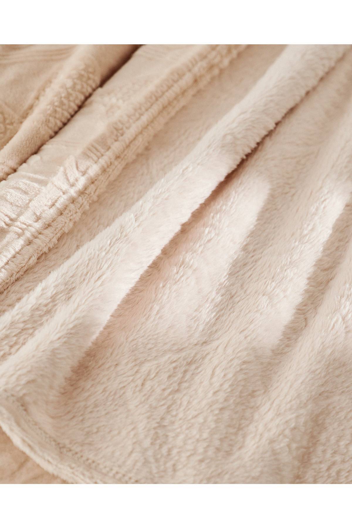 Cobija Throw Rodin Velvet Deconova | Deprati Tienda Online