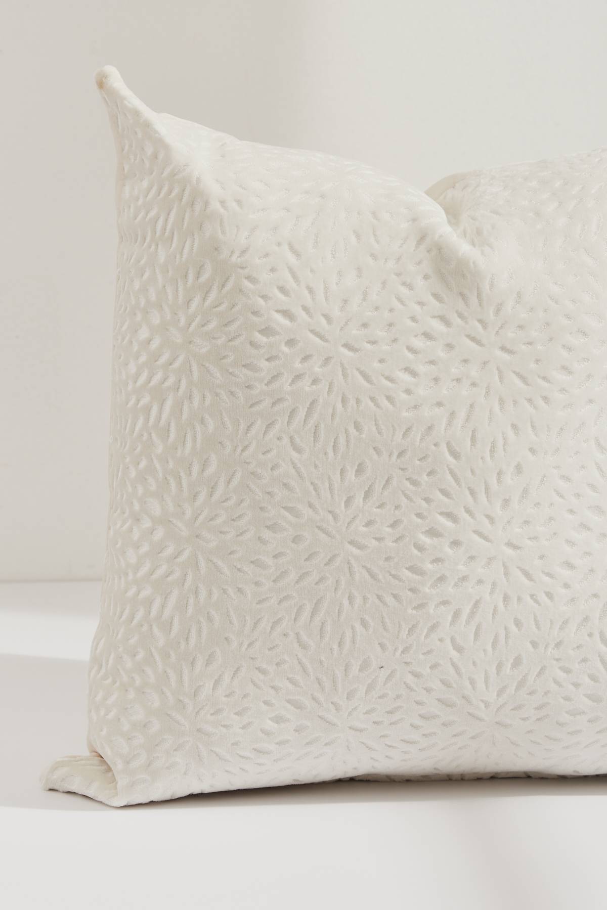 Cojín Flower Flock Blanco Deconova | De Prati Tienda Online