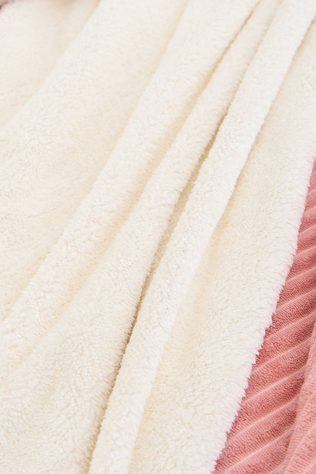 Cobija Deconova Dolly Lines | De Prati Tienda Online