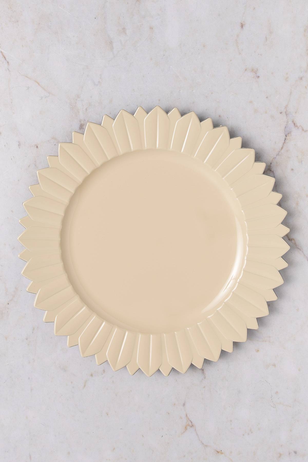 Plato Base Dorado Concepts | Deprati Tienda Online