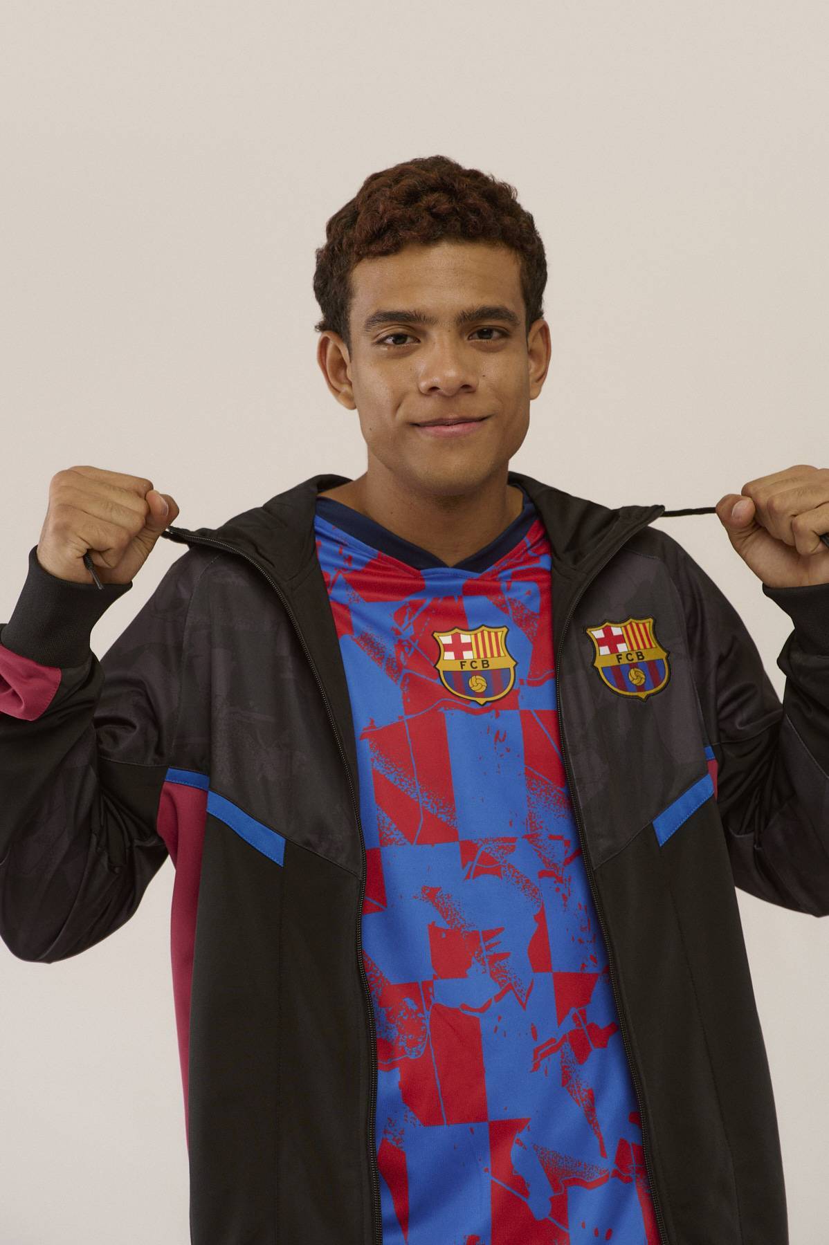 Chompa con Cortes de Color Barcelona FC | De Prati Tienda Online